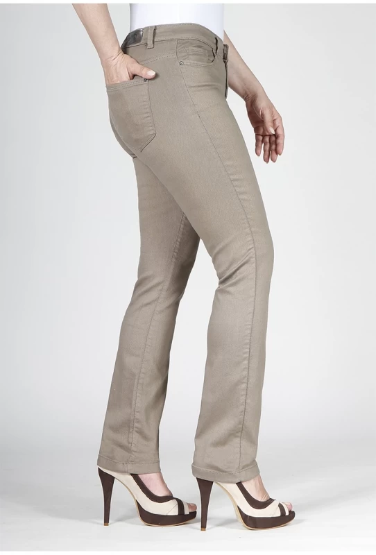 Jeans vestibilità regular vita alta